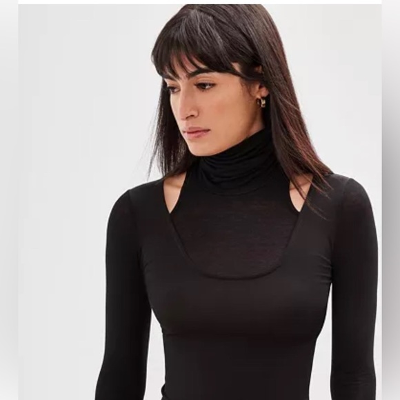 Marcella NYC | Tops | Marcella Carson Turtleneck Size Small | Poshmark
